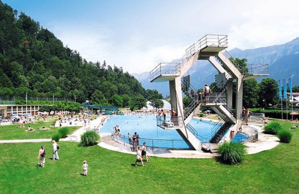 Manor Farm Campsite | Family Holidays | Shandon Travel